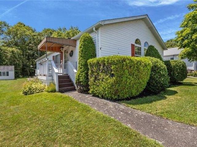 3 bedroom, Tiverton RI 02878 104653388