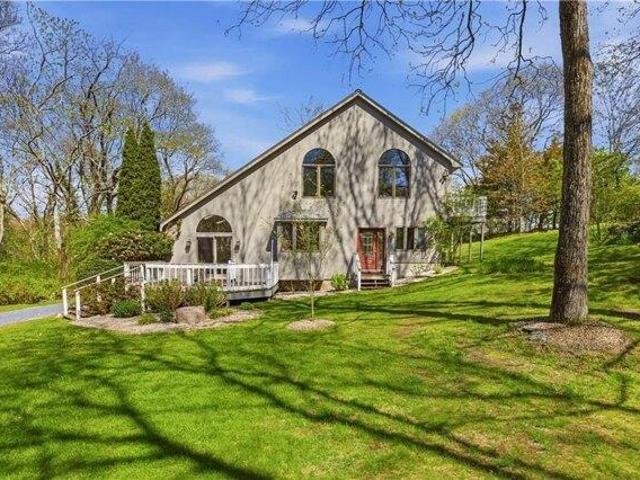 3 bedroom, Tiverton RI 02878 105173996