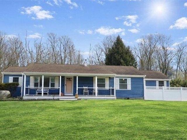 3 bedroom, Tiverton RI 02878 102026452