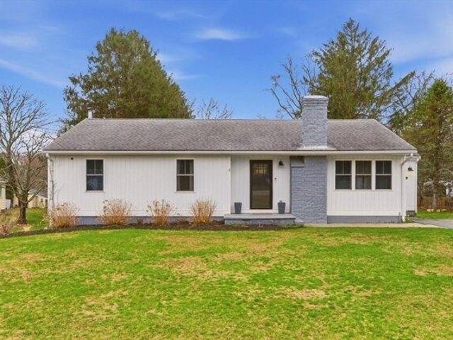 3 bedroom, Tiverton RI 02878 102530304