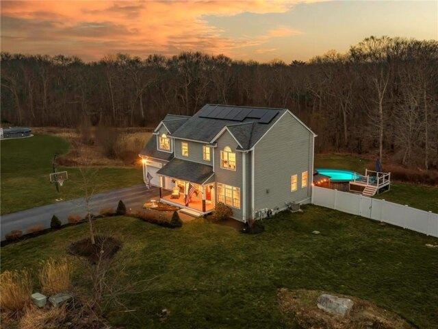 3 bedroom, Tiverton RI 02878 103099261