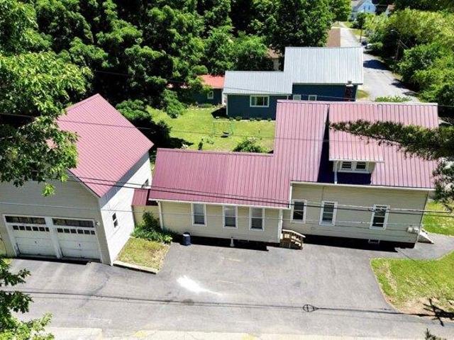 3 bedroom, Tilton NH 03276 105144800