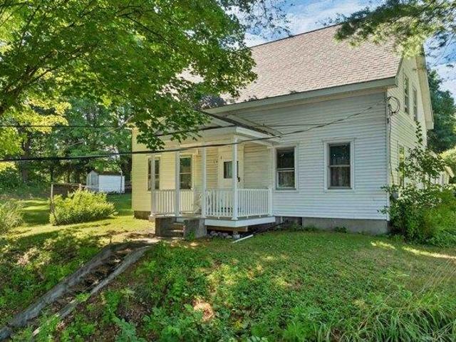3 bedroom, Tilton NH 03276 105117172