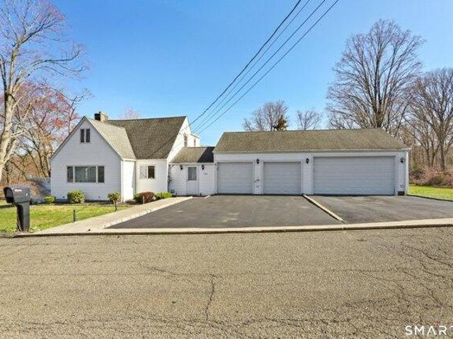 3 bedroom, Trumbull CT 06611 104188034