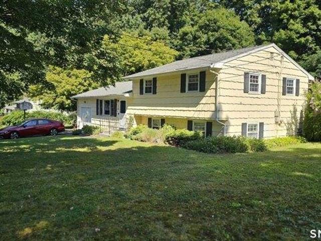 3 bedroom, Trumbull CT 06611 105172028