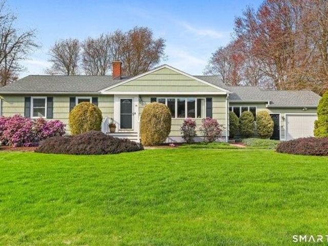 3 bedroom, Trumbull CT 06611 102215050