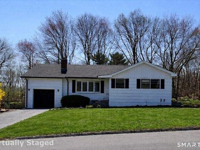 3 bedroom, Trumbull CT 06611 102444402