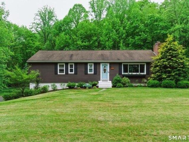 3 bedroom, Trumbull CT 06611 103099363