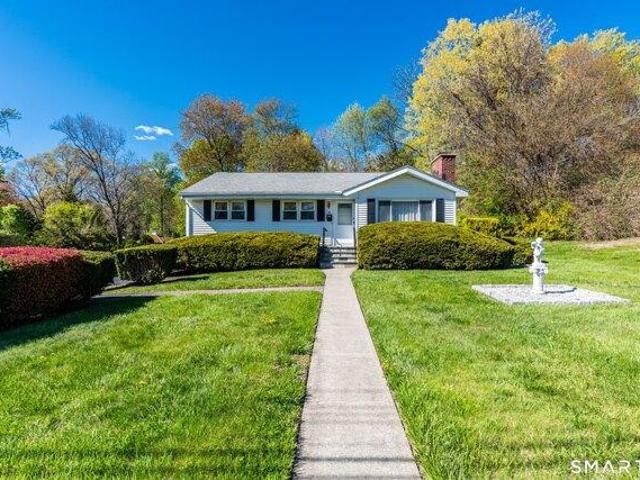 3 bedroom, Trumbull CT 06611 LS102211732