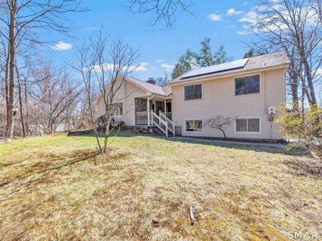 3 bedroom, Trumbull CT 06611 LS102314727
