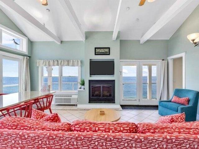 3 bedroom, Truro MA 02666 102412694