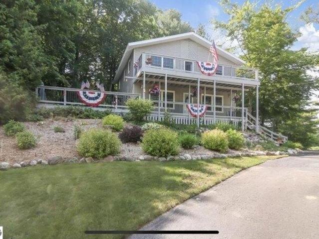 3 bedroom, Traverse City MI 49684 89658399