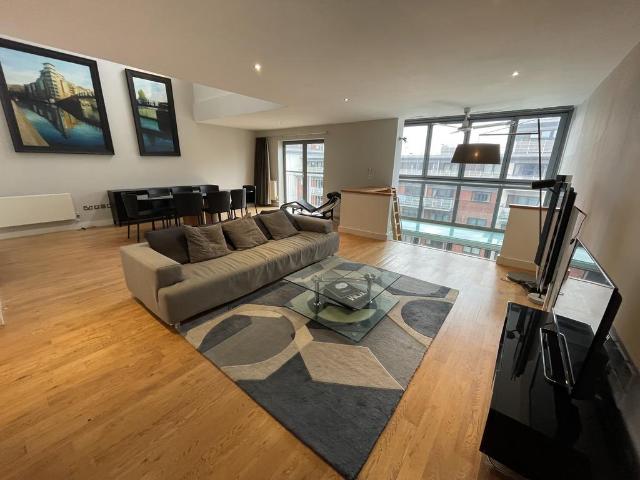 3 bedroom triplex to rent