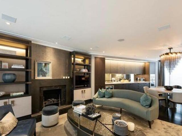 3 Bedroom Triplex For Sale In London