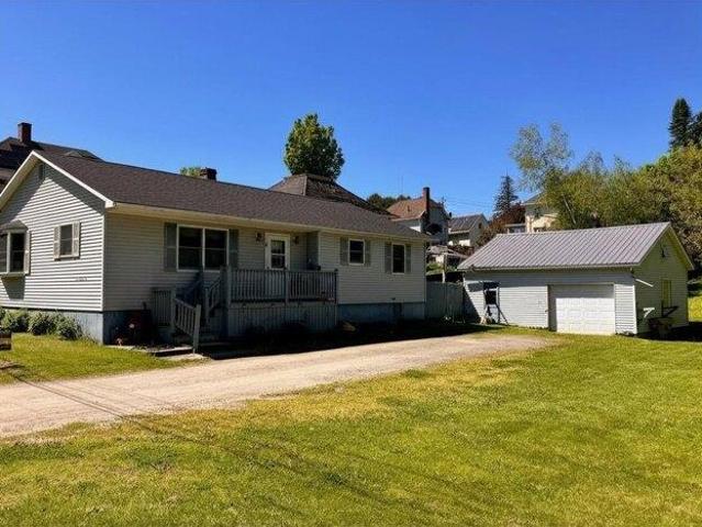 3 bedroom, Troy VT 05859 105106368