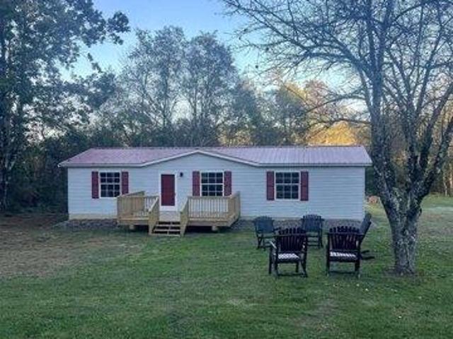 3 bedroom, Tunnelton WV 26444 103603773