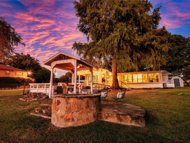 3 bedroom, Tx Tx 102588565