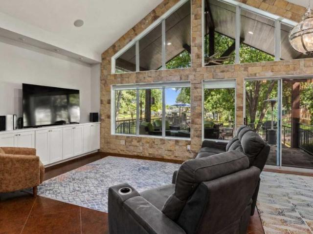 3 bedroom, Tx Tx 102588641