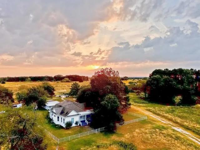 3 bedroom, Tx Tx 102701729