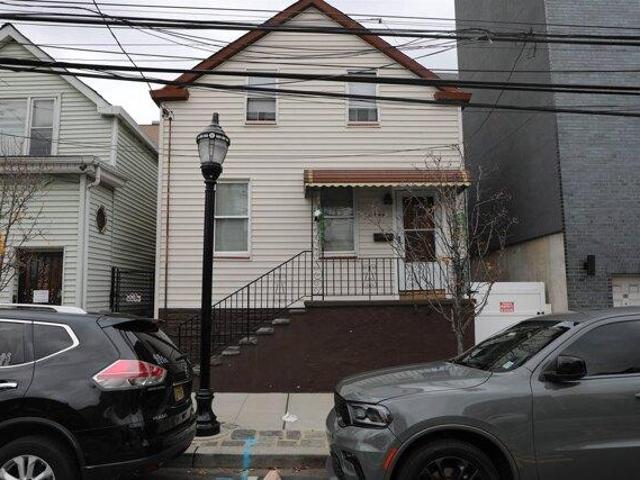 3 bedroom, Union City NJ 07087 102213277