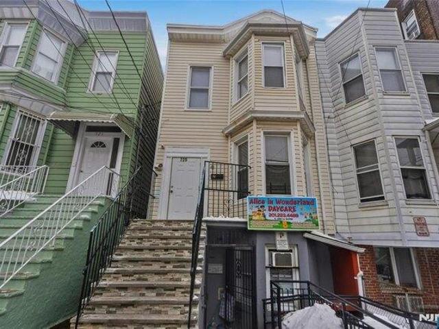 3 bedroom, Union City NJ 07087 102255478