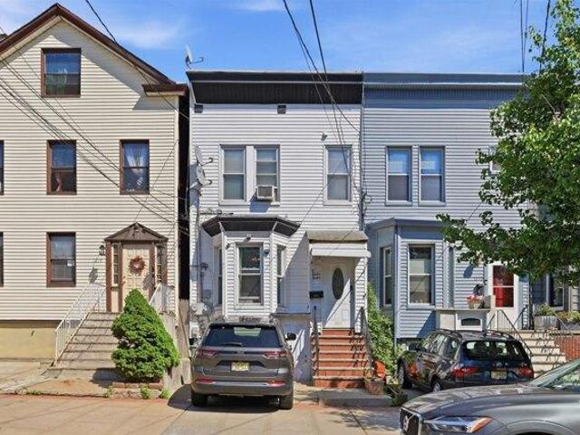 3 bedroom, Union City NJ 07087 LS102564379