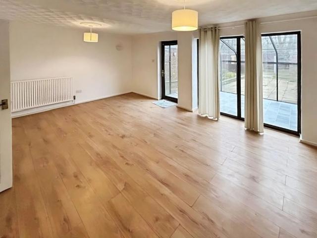 3 bedroom unspecified
