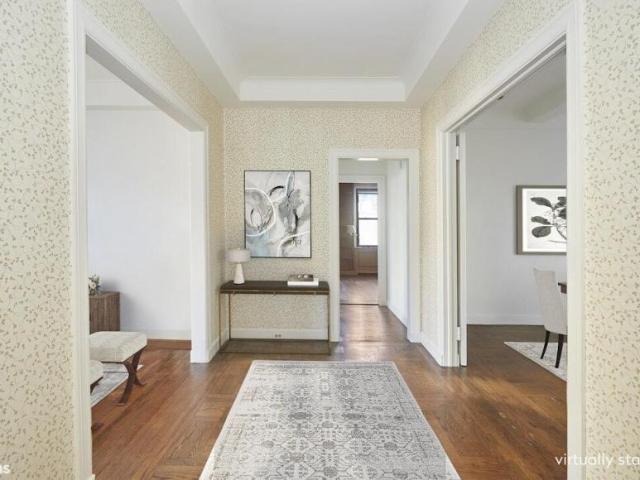 3 bedroom, Upper East Side NY LS98817998