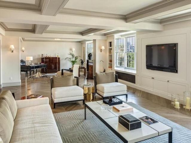 3 bedroom, Upper East Side NY 98330416