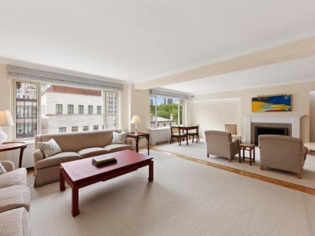 3 bedroom, Upper East Side NY 98330496