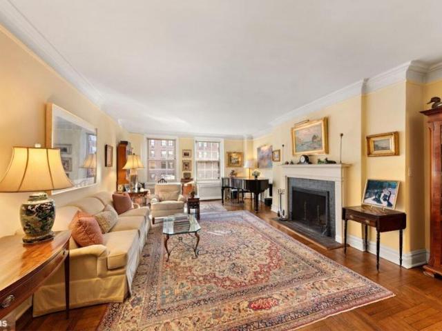 3 bedroom, Upper East Side NY 98817882