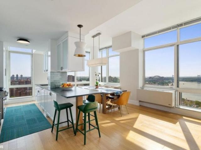 3 bedroom, Upper East Side NY 91827367