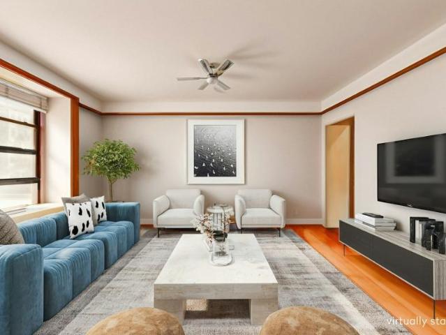 3 bedroom, Upper West Side NY LS102244701
