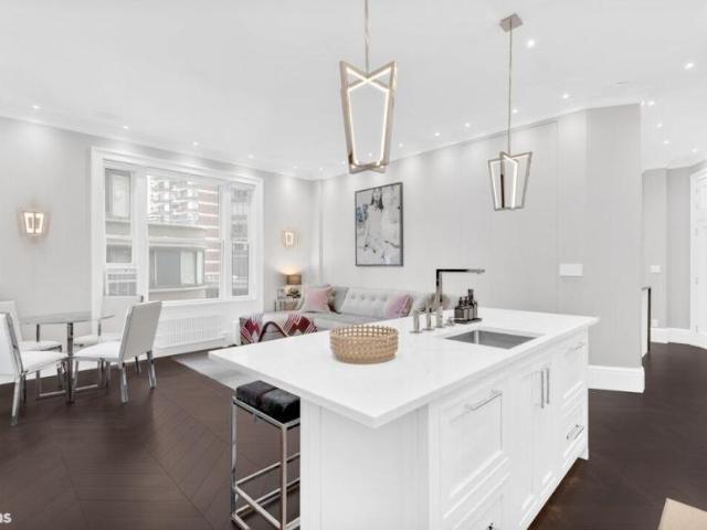 3 bedroom, Upper West Side NY LS92266263