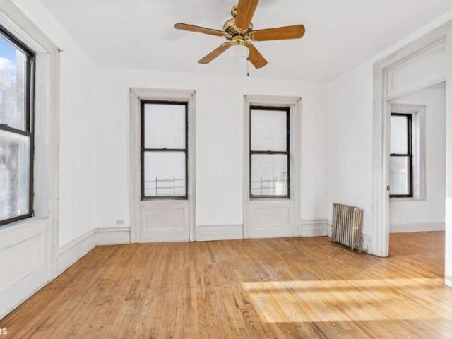 3 bedroom, Upper West Side NY 102245723