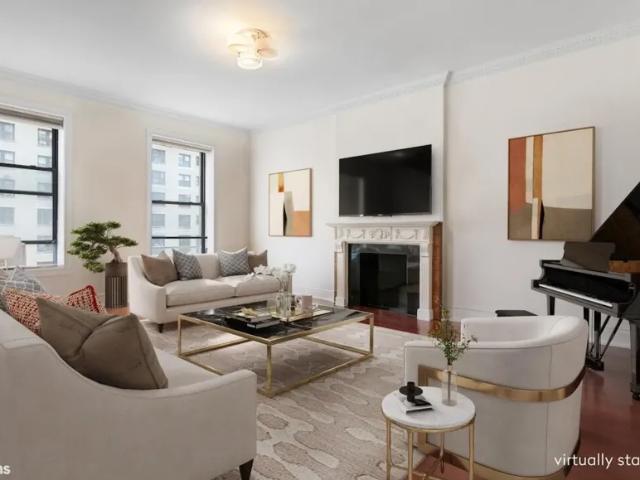 3 bedroom, Upper West Side NY 102715744