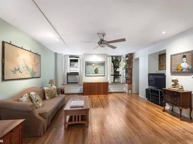 3 bedroom, Upper West Side NY 102715754