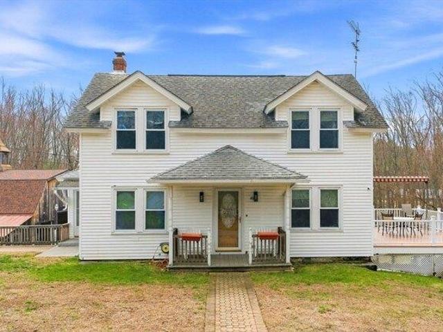 3 bedroom, Uxbridge MA 01569 102561940
