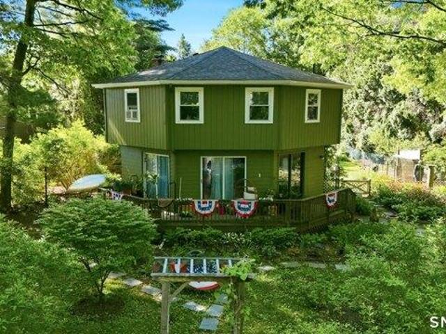 3 bedroom, Voluntown CT 06384 103162137