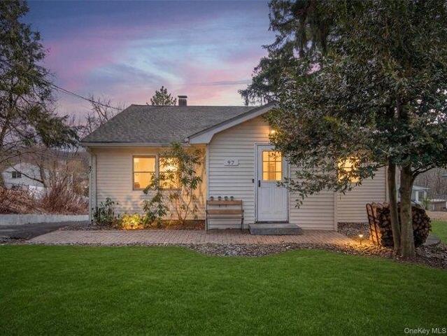 3 bedroom, Valley Cottage NY 10989 LS102279925