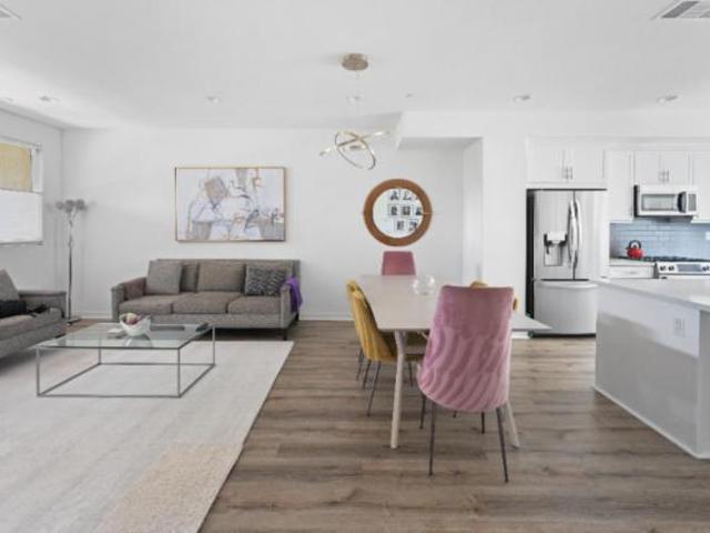 3 bedroom, Valley Glen CA 91401 87889082