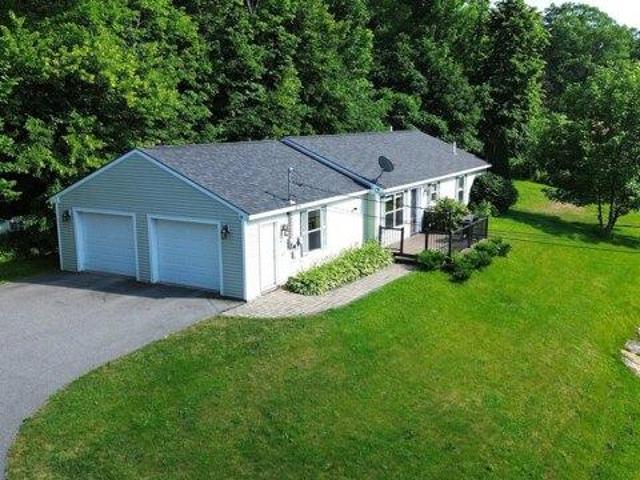 3 bedroom, Vassalboro ME 04989 105116308