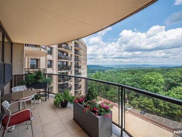 3 bedroom, Verona NJ 07044 104605346