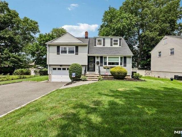3 bedroom, Verona NJ 07044 104905281