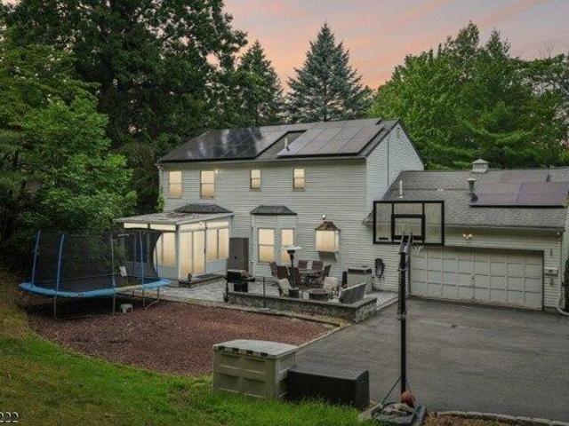 3 bedroom, Verona NJ 07044 104920852