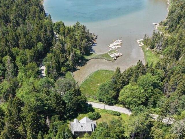 3 bedroom, Vinalhaven ME 04863 104298478
