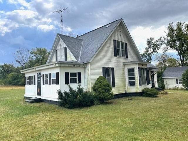 3 bedroom, Virginia IL 62691 90728377