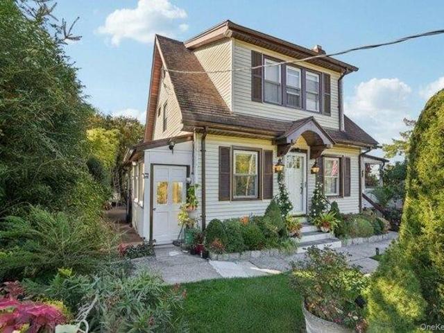 3 bedroom, Yonkers NY 10704 102280066
