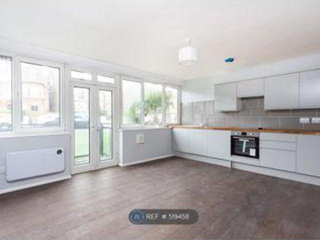 3 Bedrooms Maisonette for rent in Coleraine Road, London SE3