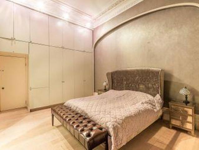 3 Bedrooms Maisonette for rent in Cornwall Gardens, South Kensington, London SW7